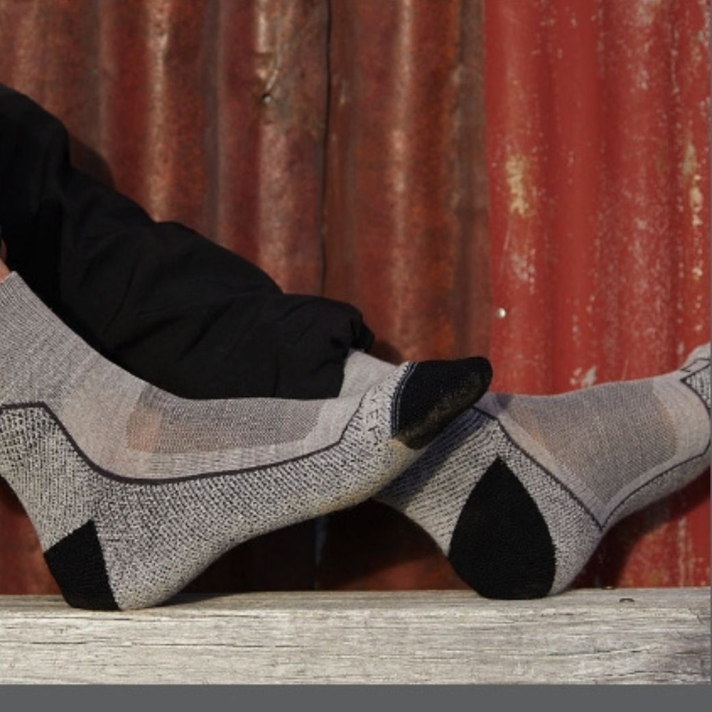 icebreaker Merino Men's Hike+ Heavy Crew Socks - Dawn Lucid Heather Sn ...